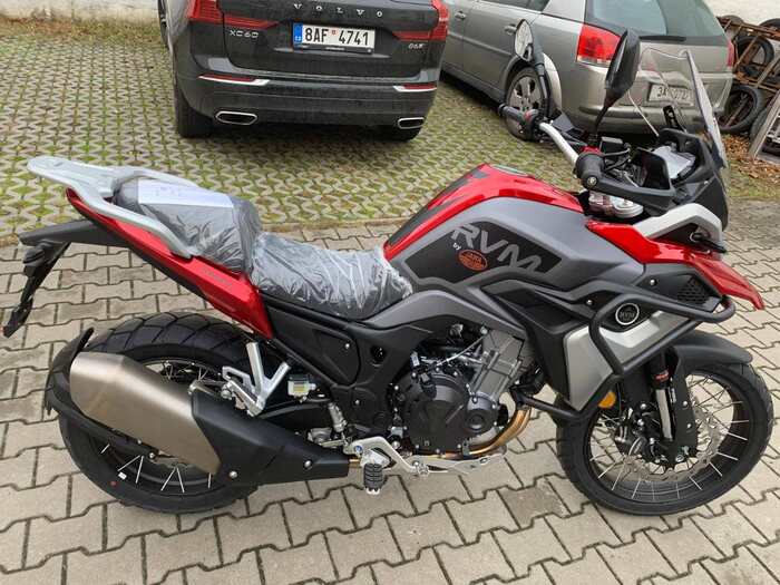 RVM 500 Adventure :: J&P Moto